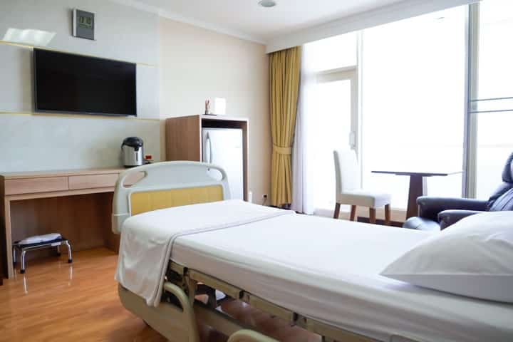 Single Room Precision Cancer Center Thainakarin Hospital Bangkok ...